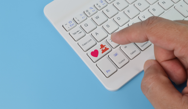 Social Media Scams Warning Signs: How to Avoid Them | ATFCU